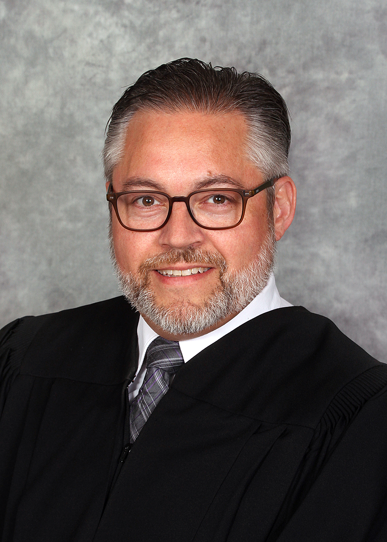 About Dean - Judge Dean Lilac